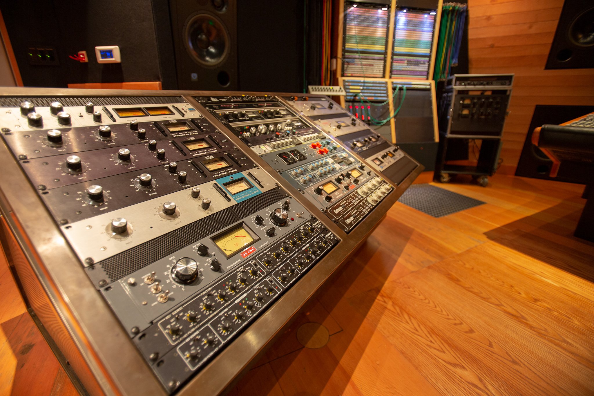 25th Street Recording | Capture Your Sound - Book Now