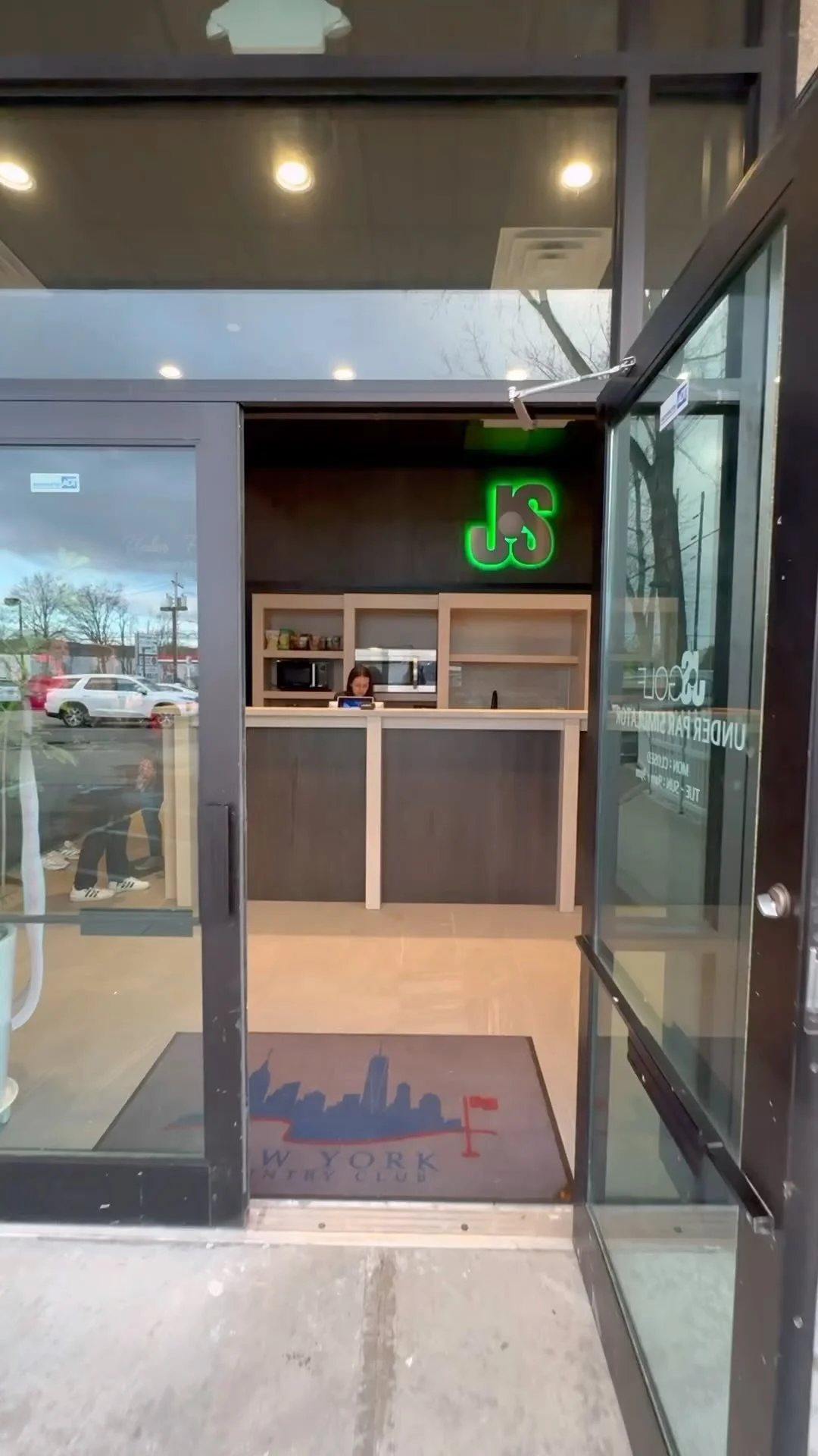 Under Par - Golf Simulators