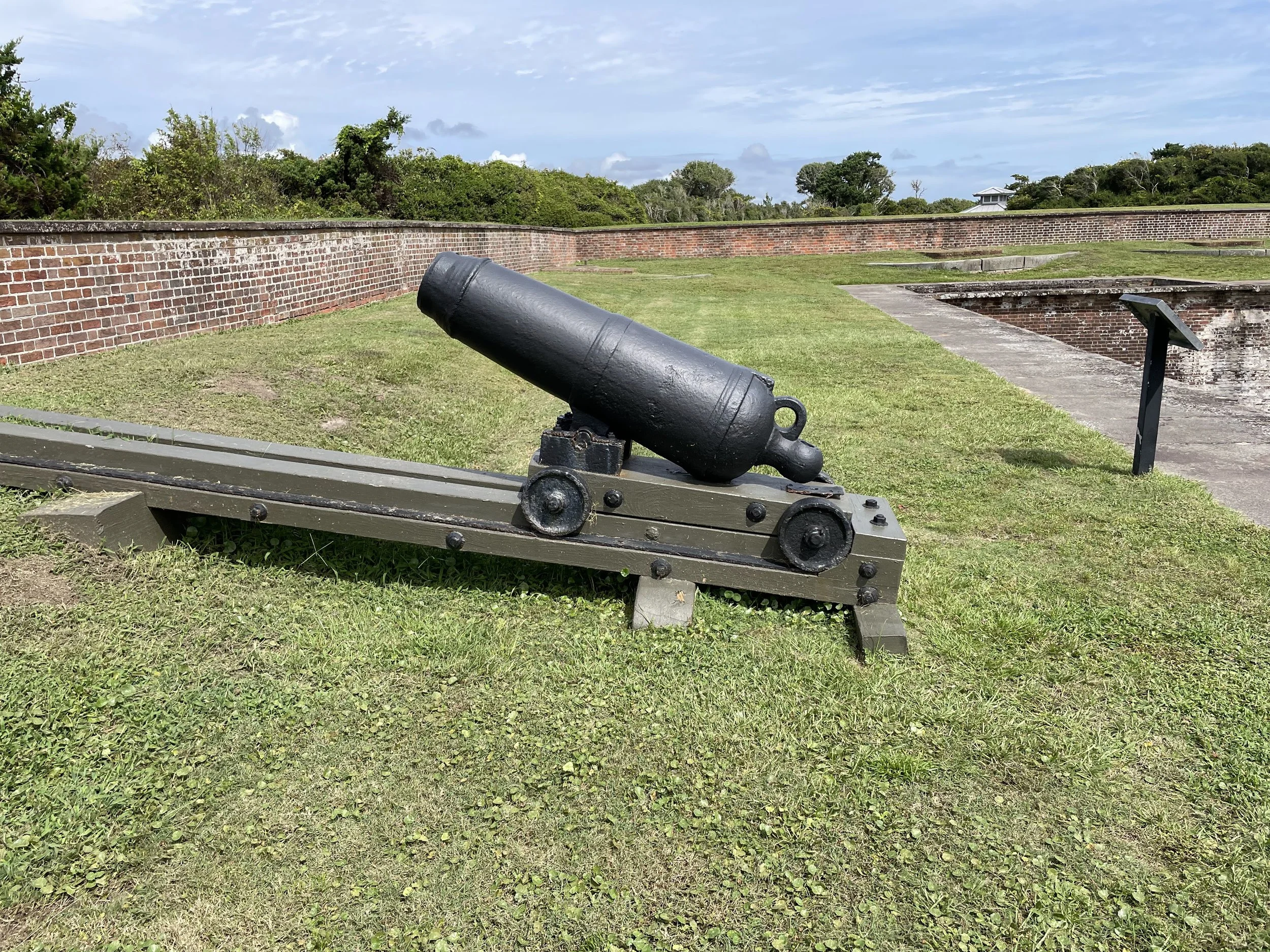 The 32-Pounder Carronade at Fort Macon — Santee1821: Naval Artifacts ...