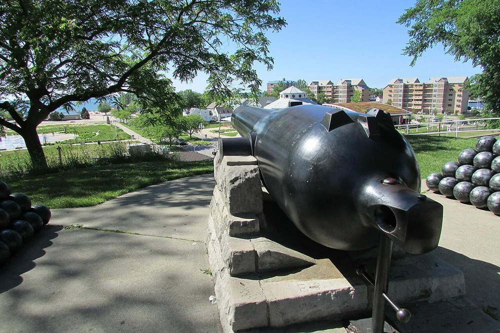 XI-Inch Dahlgren at Lake Bluff Park in St. Joseph, Michigan ...