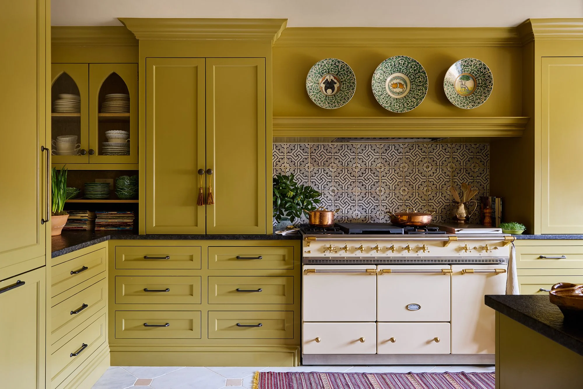 Lisa Burdus – Interior Design and Decoration