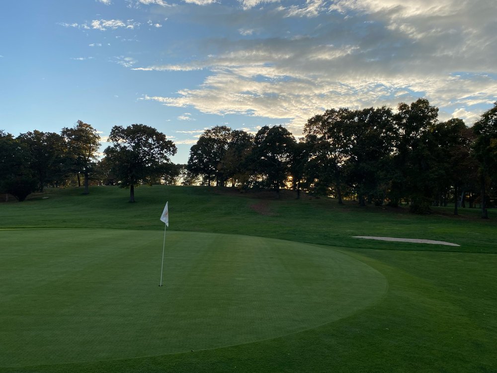 Golf Course — Rolling Greens Golf Course