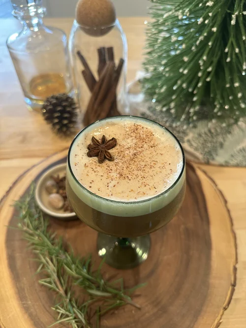 CHRISTMAS COCKTAIL | GINGERBREAD WHISKEY SOUR — JAYNE DOUGLAS DESIGN