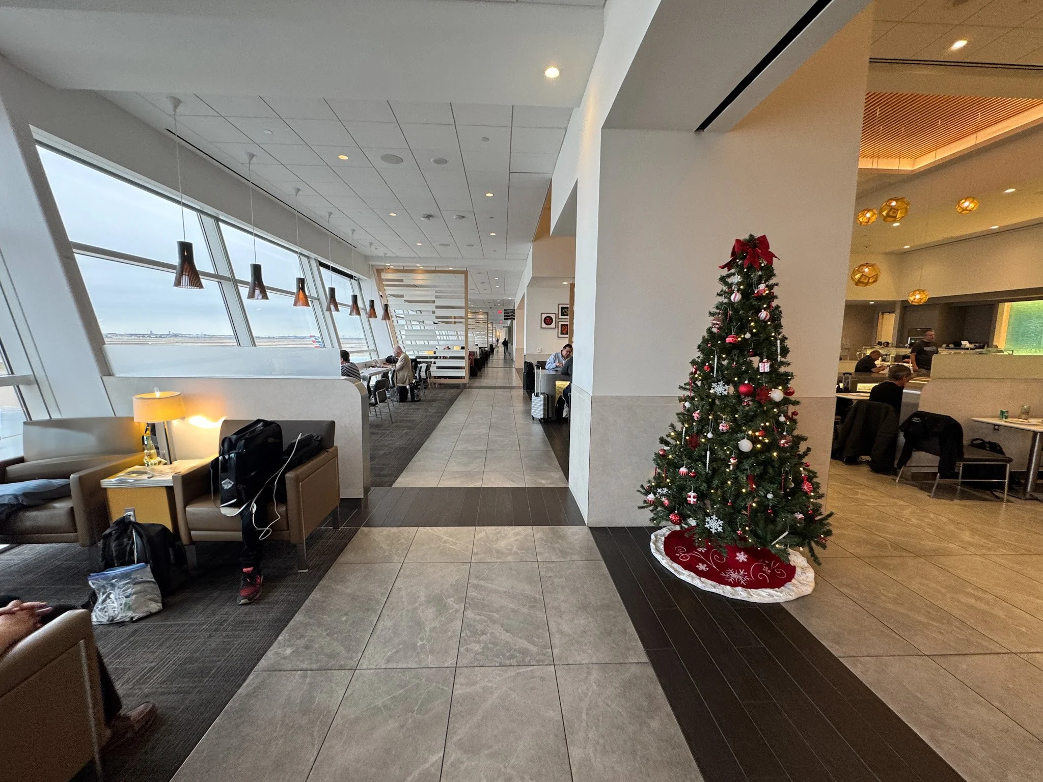 Review: American Airlines Flagship Dallas Fort Worth DFW — Trippaway