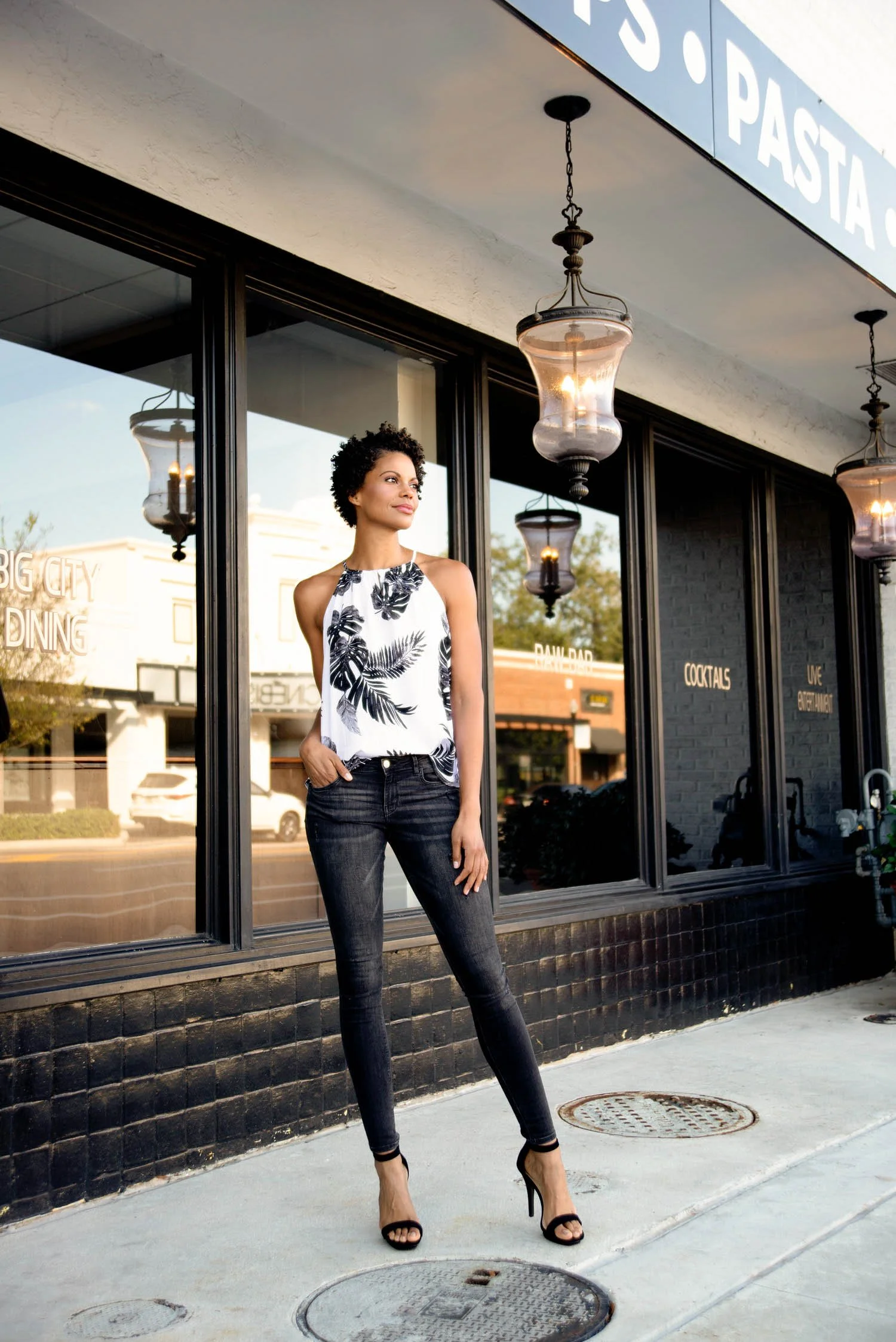 Kate Holliday Photo