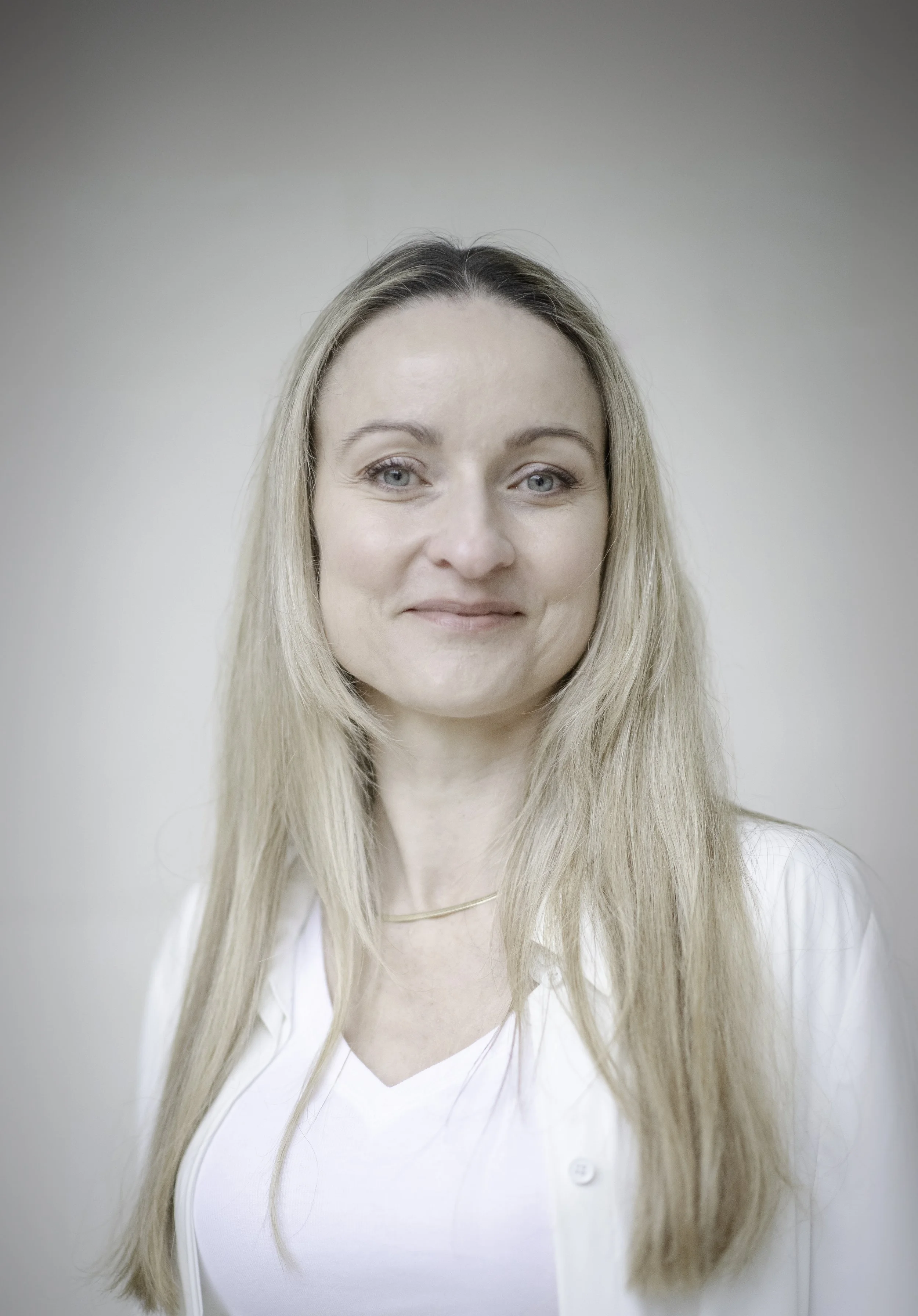 Praxis & Team — Dr. Nadja Gobara