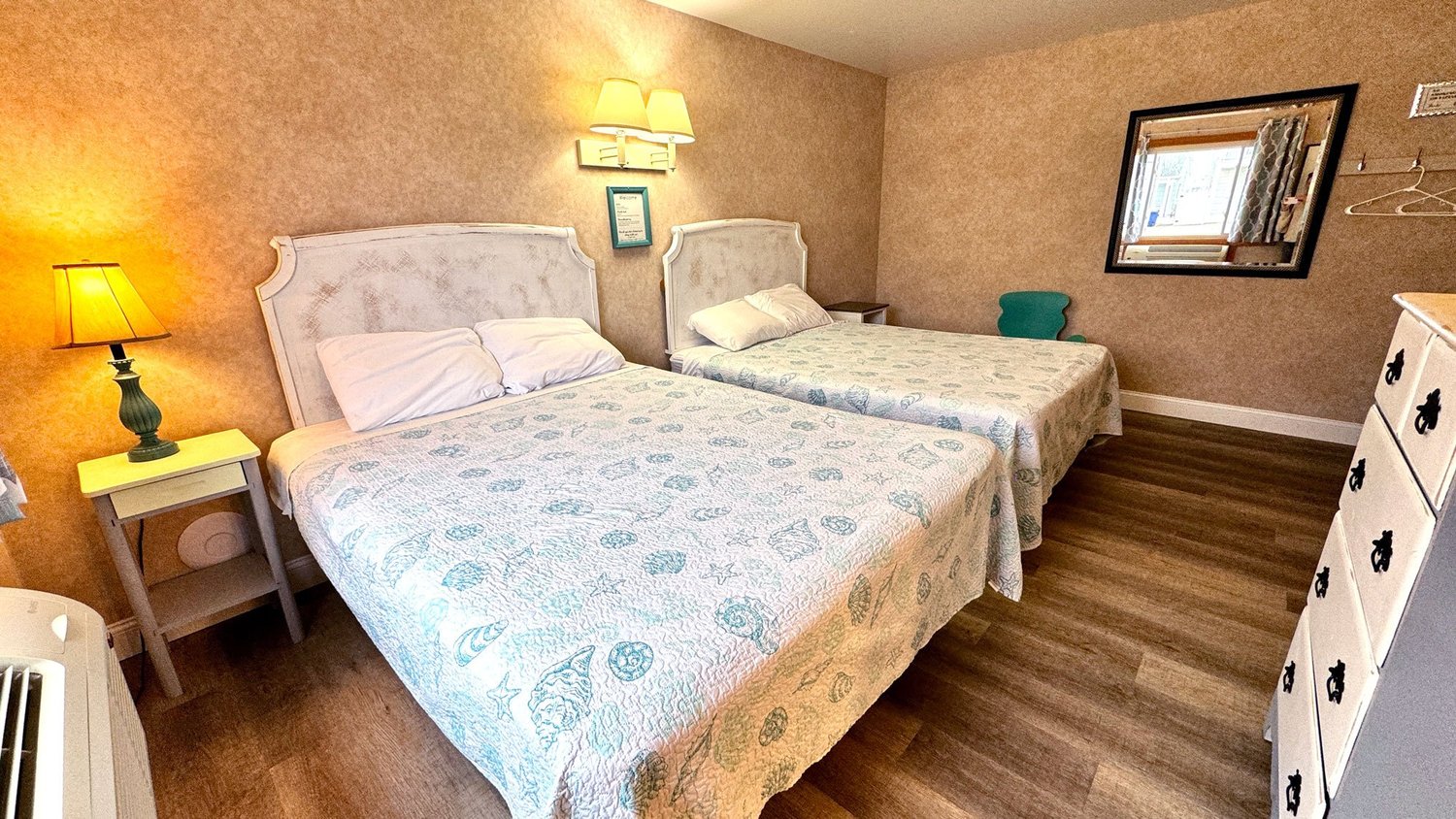 Accommodations — The Lamplight Inn