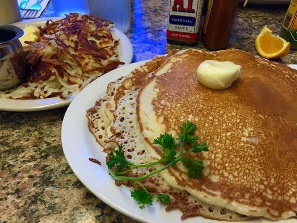 Cottage Cafe & Fireside Lounge: A Homestyle Haven in Cle Elum, WA ...