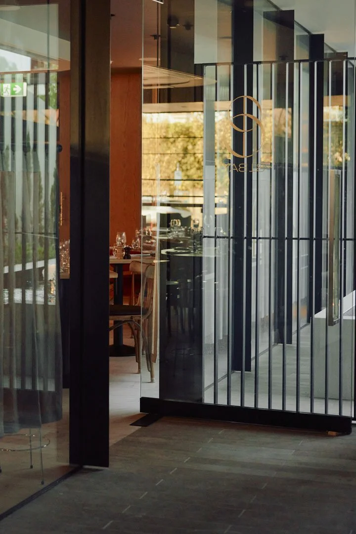 81 Bay Wine Bar — Baix