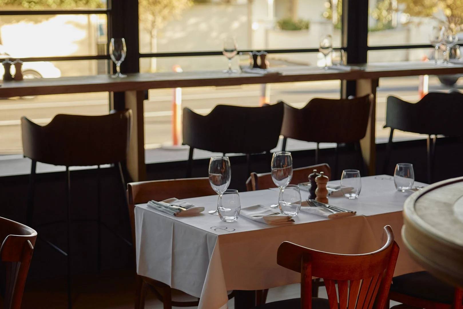 81 Bay Wine Bar — Baix