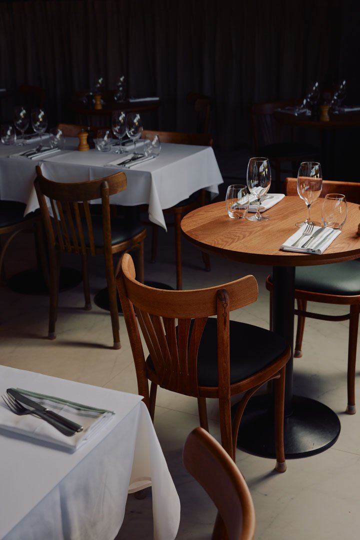 81 Bay Wine Bar — Baix