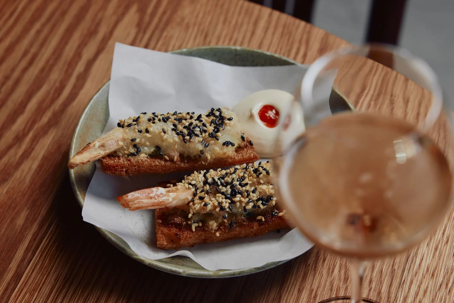 81 Bay Wine Bar — Baix