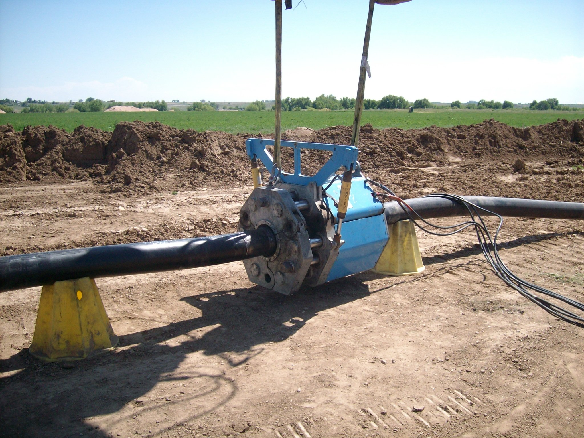 Specialized Equipment for Safe, Efficient Pipeline Installation
