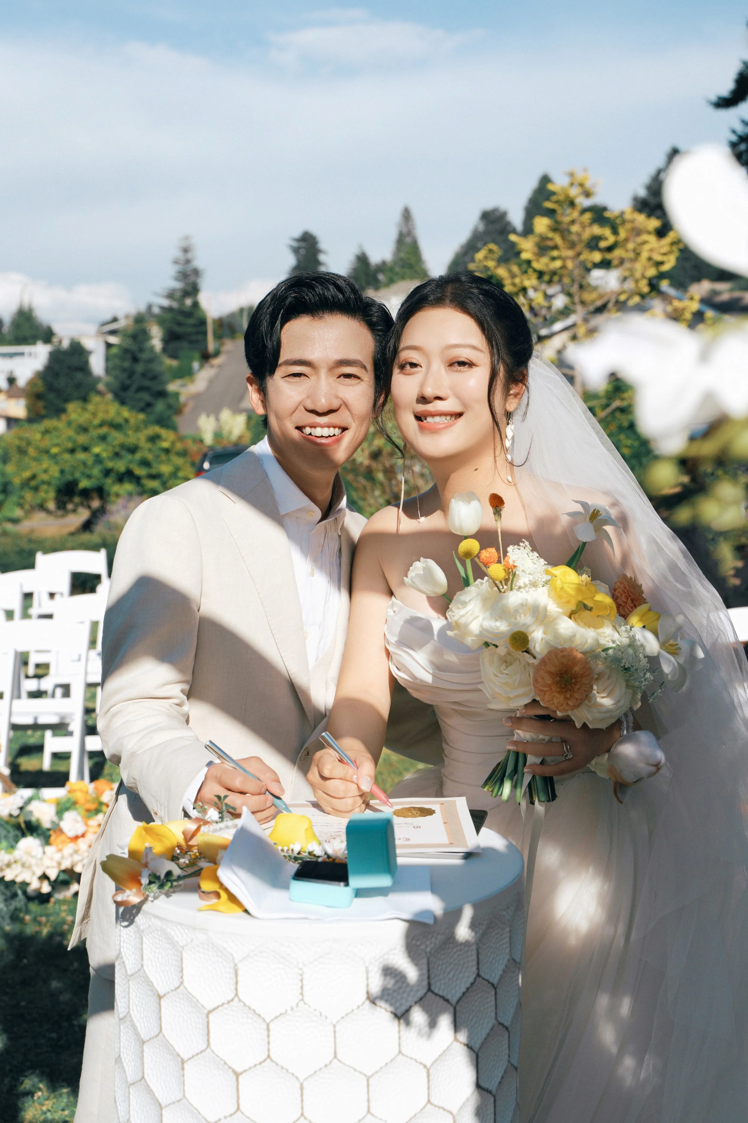 Romantic Summer Wedding in Seattle | Soul Mates Bridal
