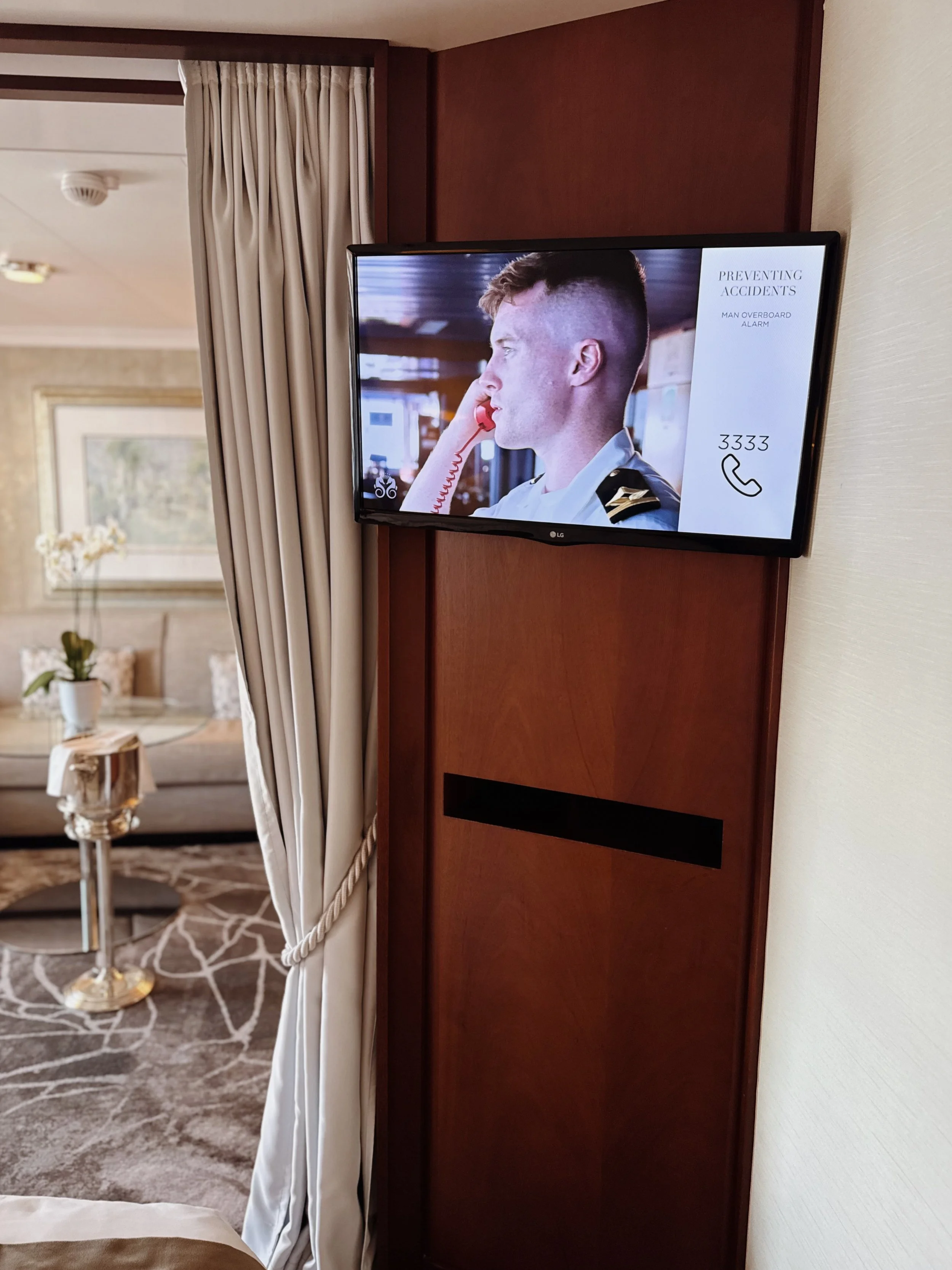 Crystal Symphony Suite and Guest Room Guide — Julia's Bookcase