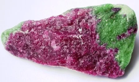Spiritual meaning of Ruby Zoisite — Sara Cura Spirit
