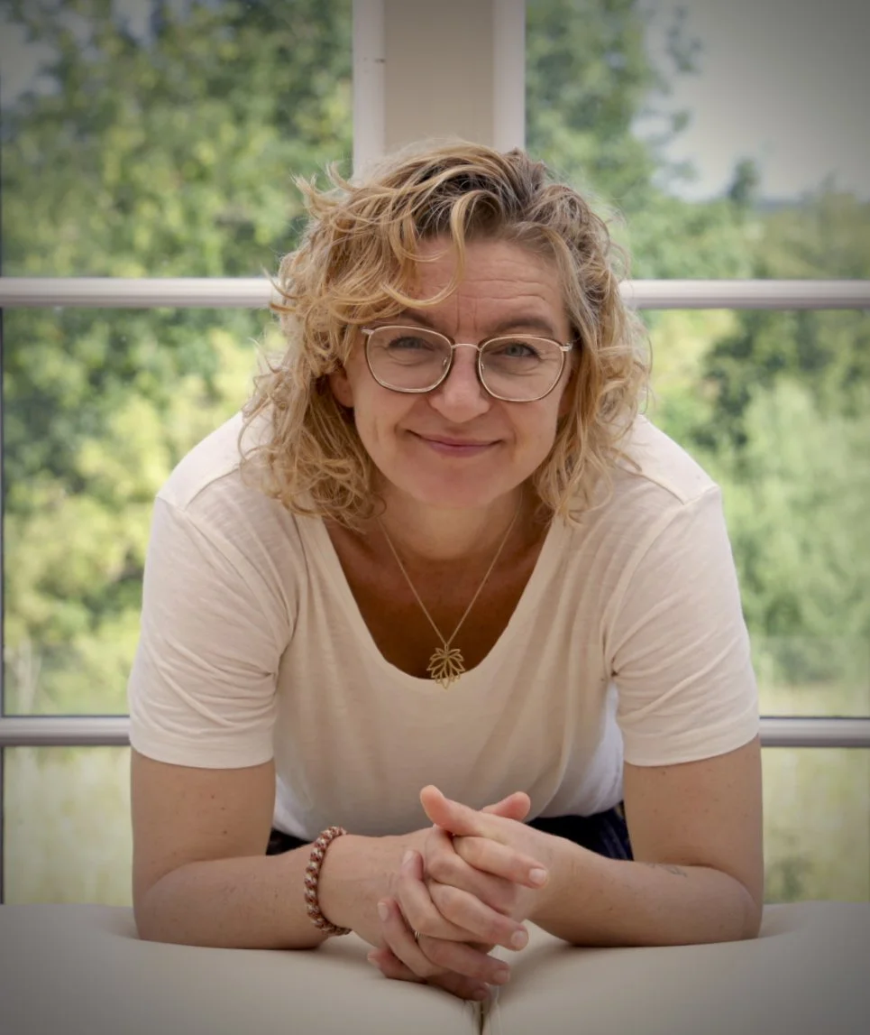 Kropsterapi & samtaleterapi | Find vejen tilbage til ro og overskud her — Lisa Holmberg