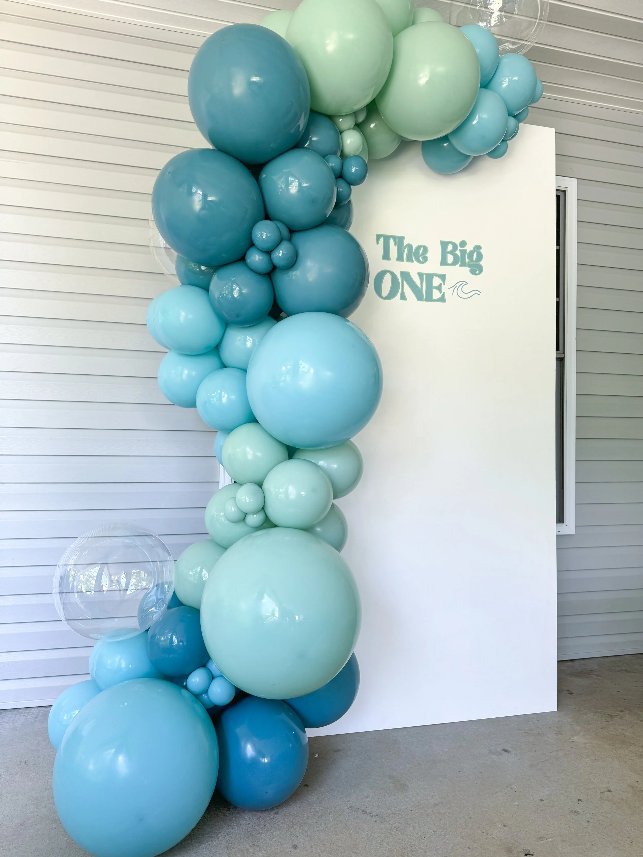 Balloon Lookbook — Love Le Party
