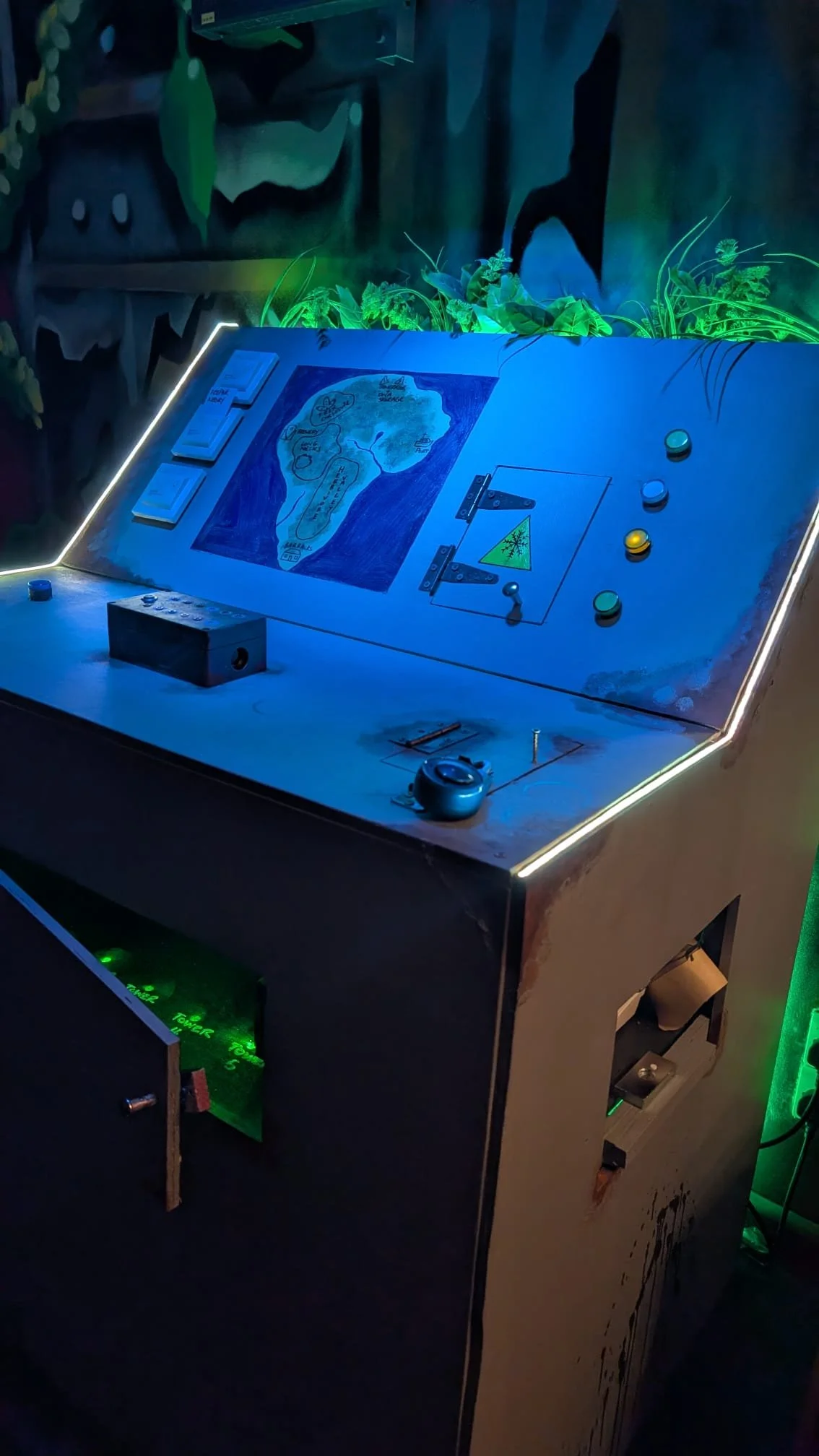Sip & Solve | Puzzle Pods, Craft Cocktails, Escape Games