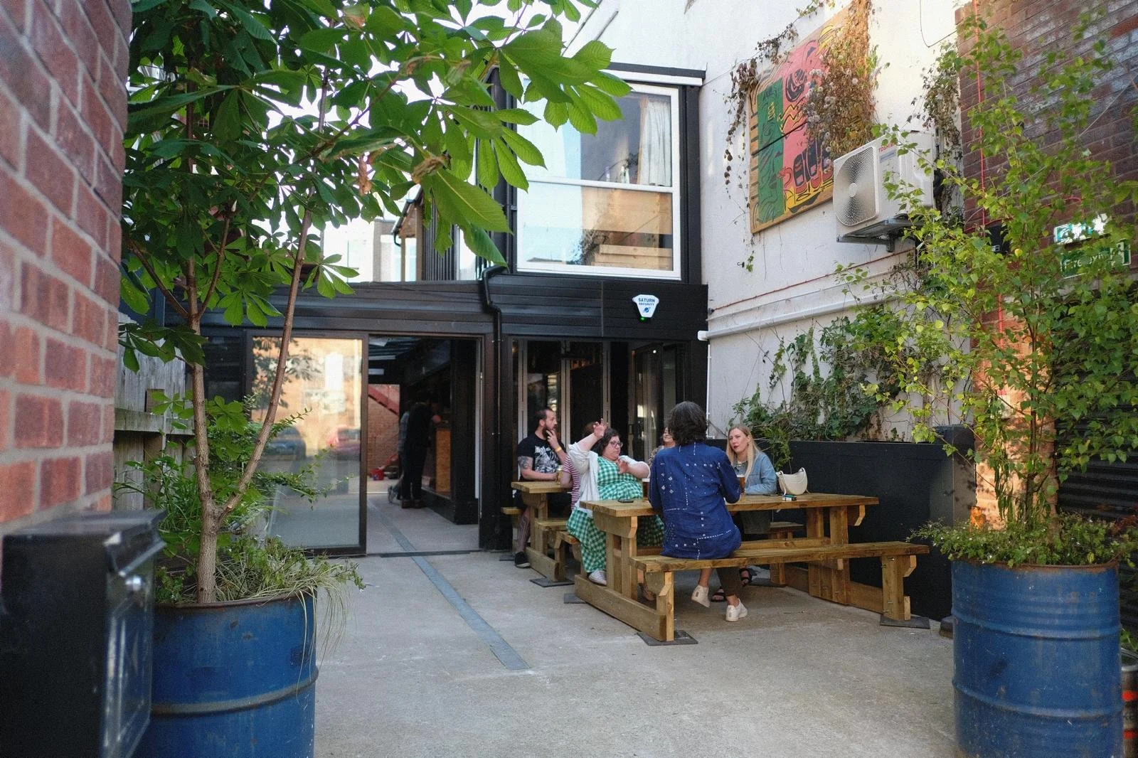 About Us — Commune