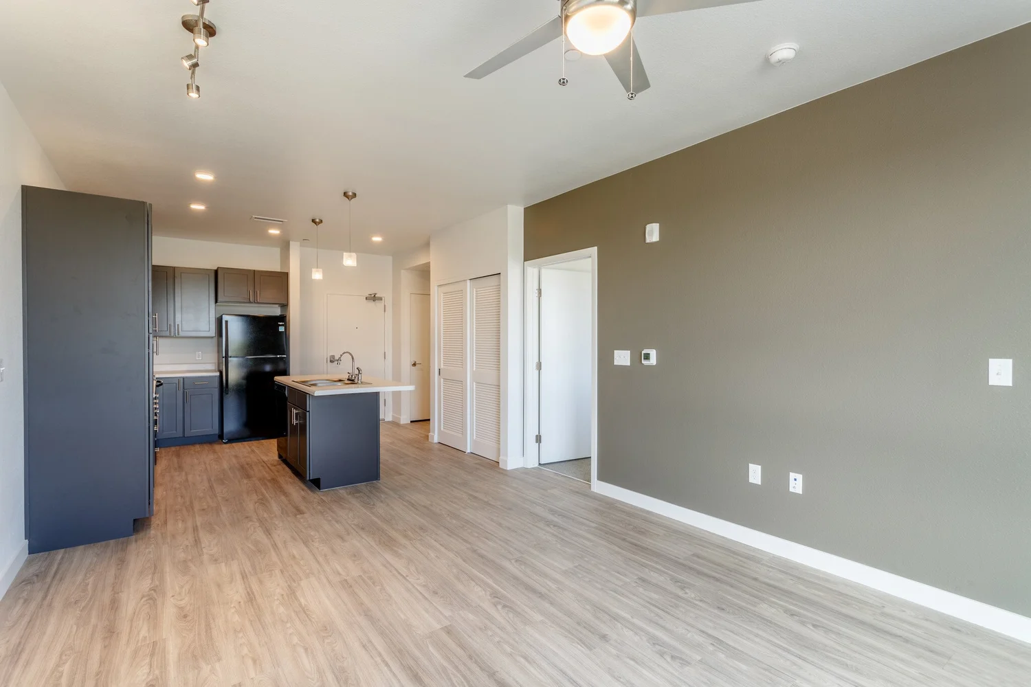 Gallery 3 — Crossing Pointe North