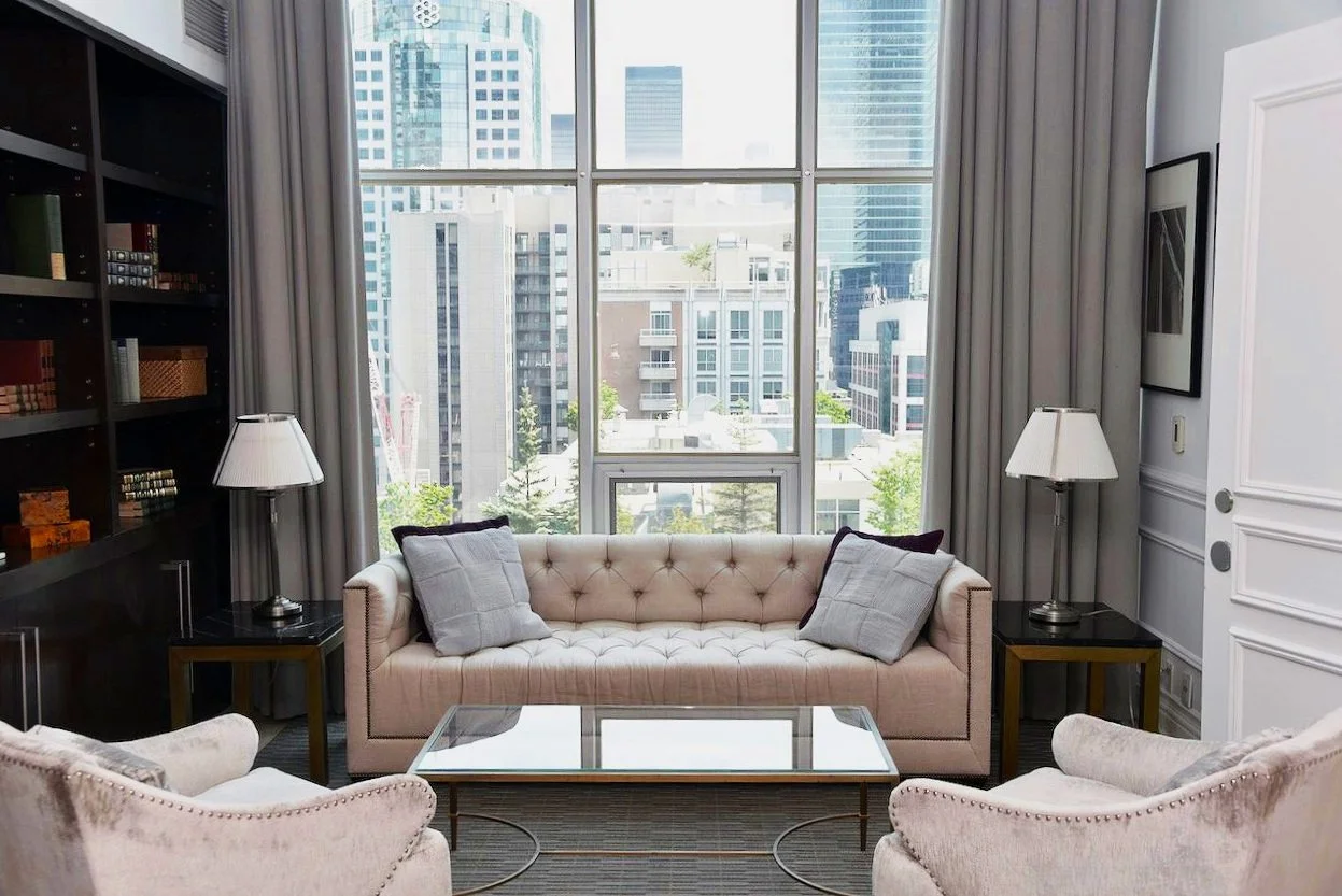 Luxury Suites Toronto - Executive and Signature Suites