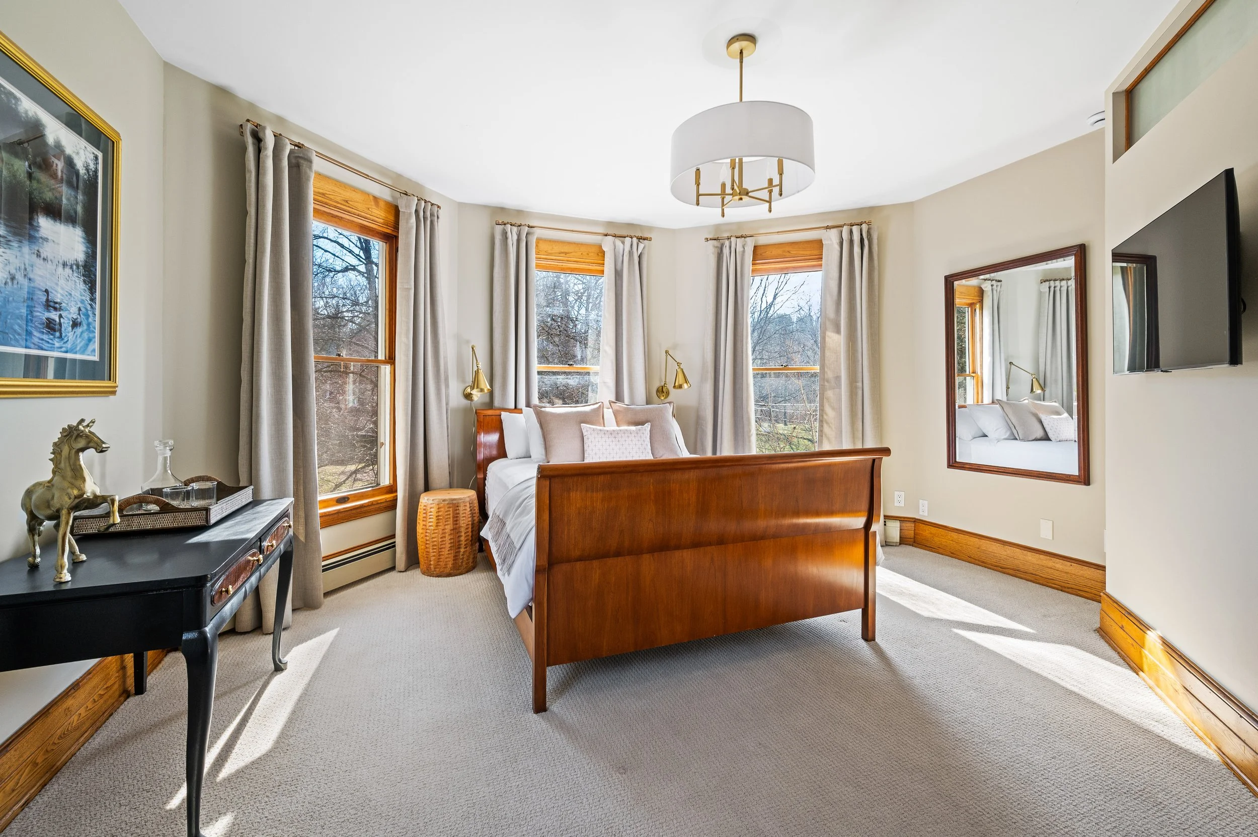 Rooms | Explore Luxury Suites — Stratton Creek Inn