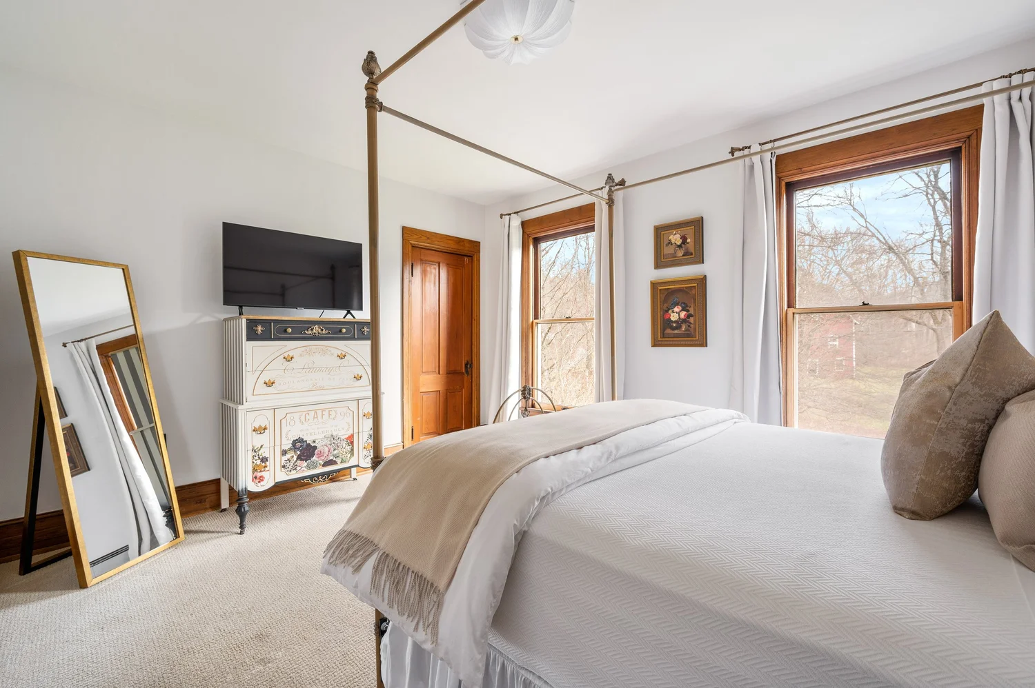 Rooms | Explore Luxury Suites — Stratton Creek Inn