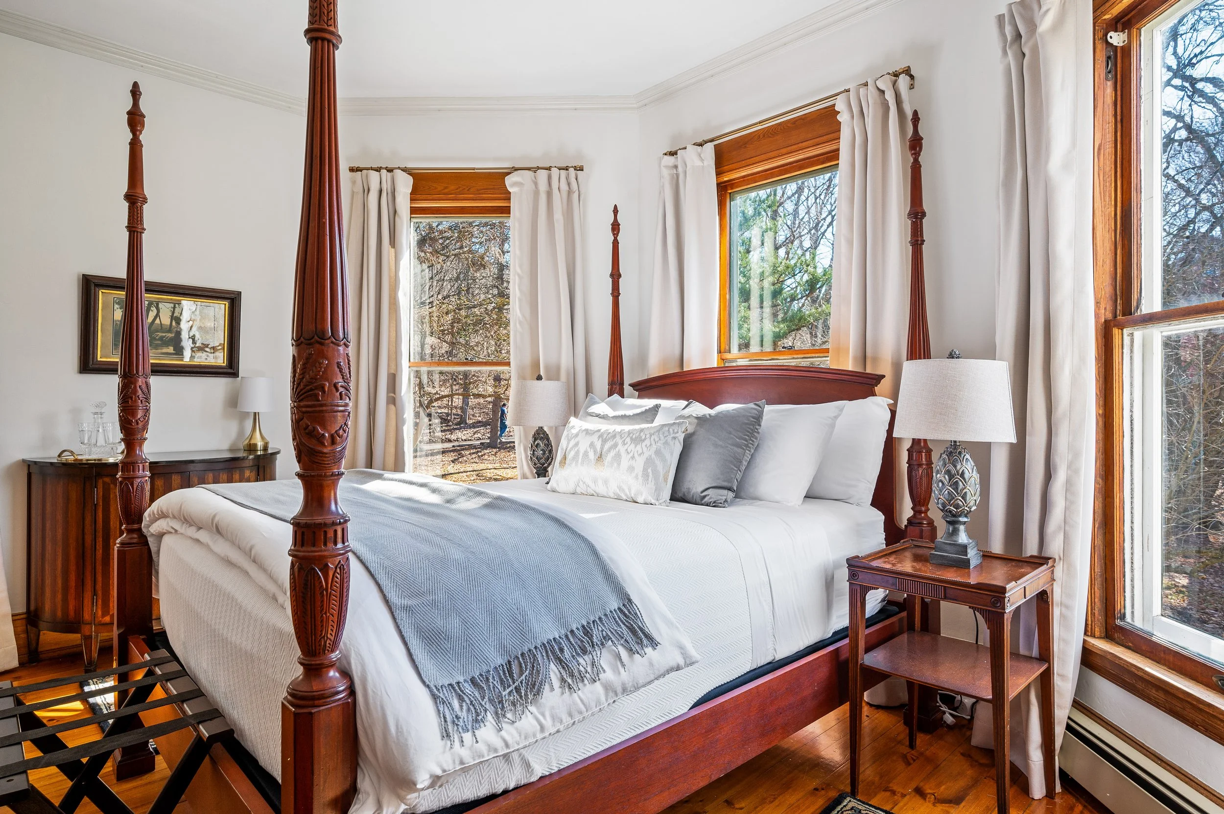 Rooms | Explore Luxury Suites — Stratton Creek Inn