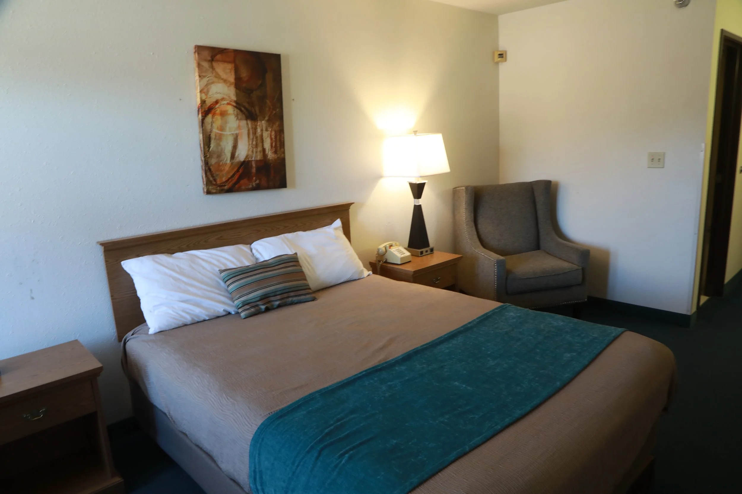 Rooms — Wahoo Heritage Inn