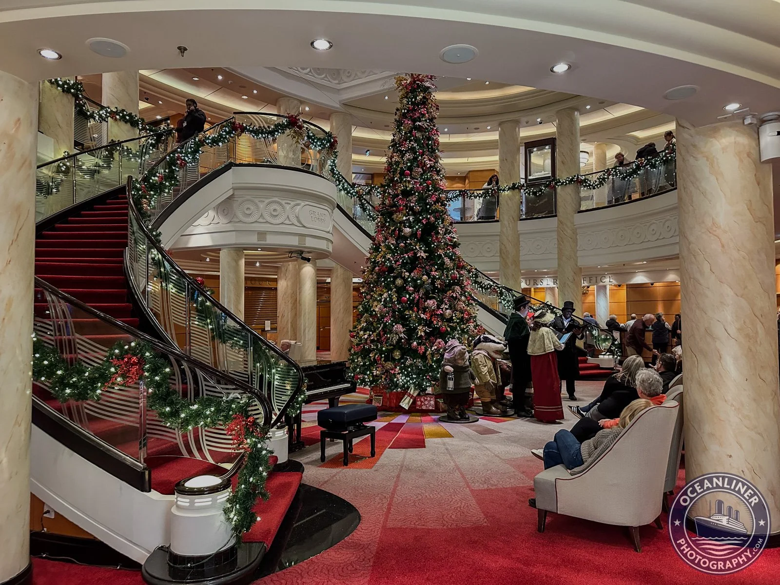 QUEEN MARY 2 - Cunard Line - December 2024 Transatlantic Eastbound ...