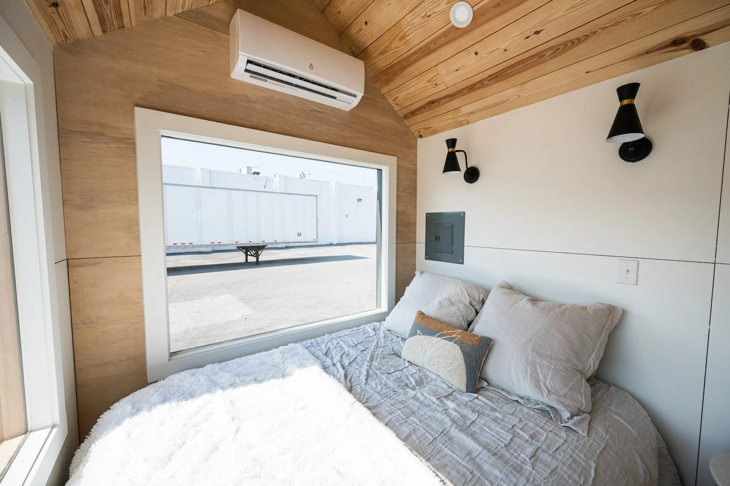Discover the Model Tiny: Compact Living, Maximum Comfort — Tiny House ...