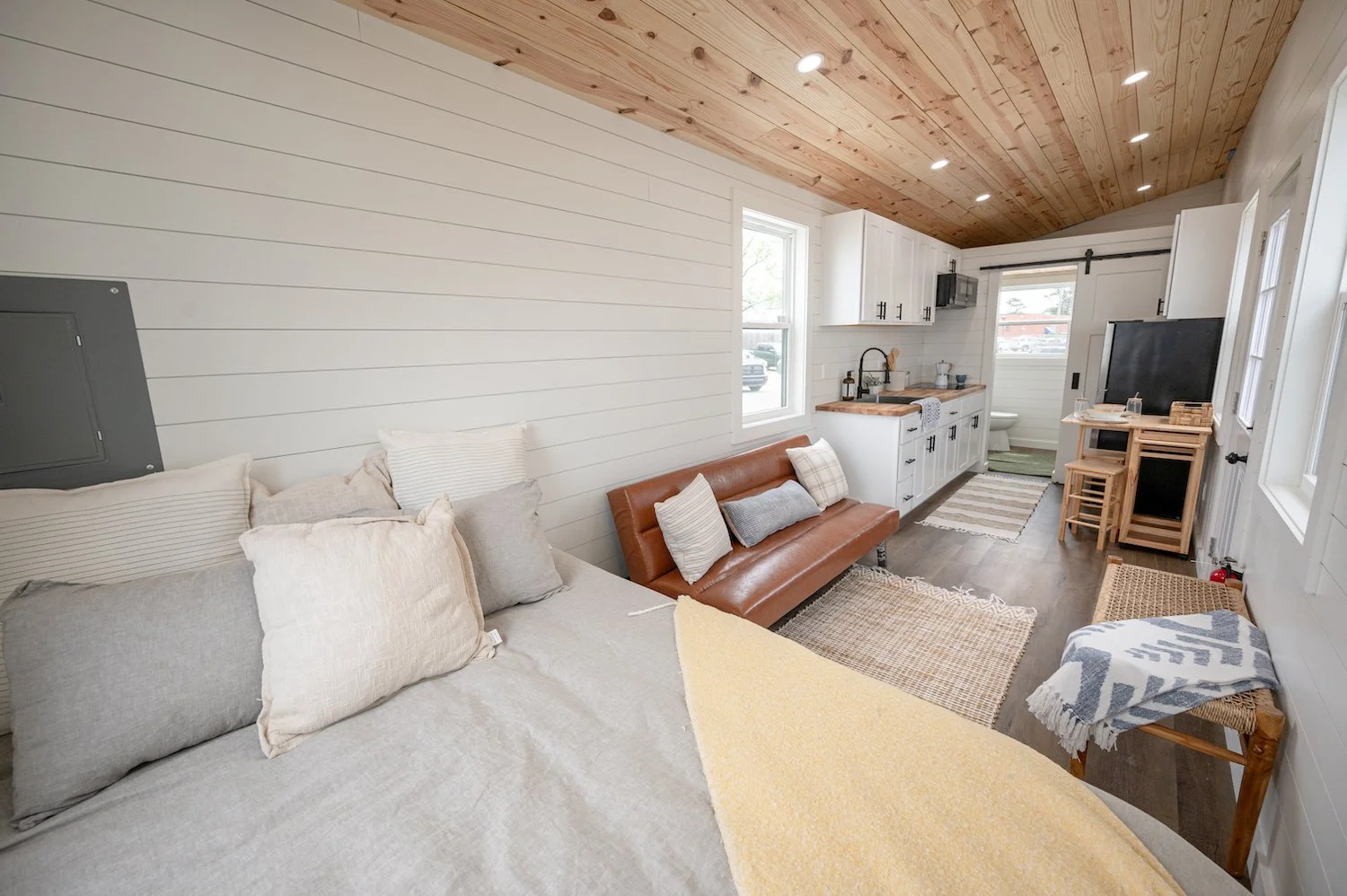 Discover the Model Tiny: Compact Living, Maximum Comfort — Tiny House ...