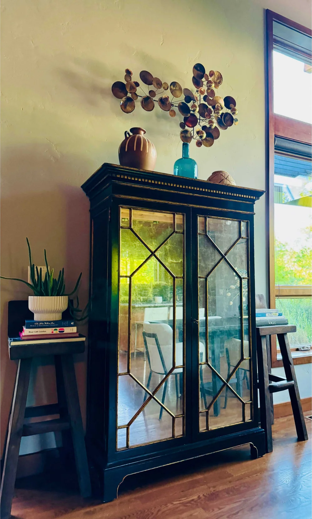 How to Mix Modern and Heritage Decor for a Timeless Interior Home ...