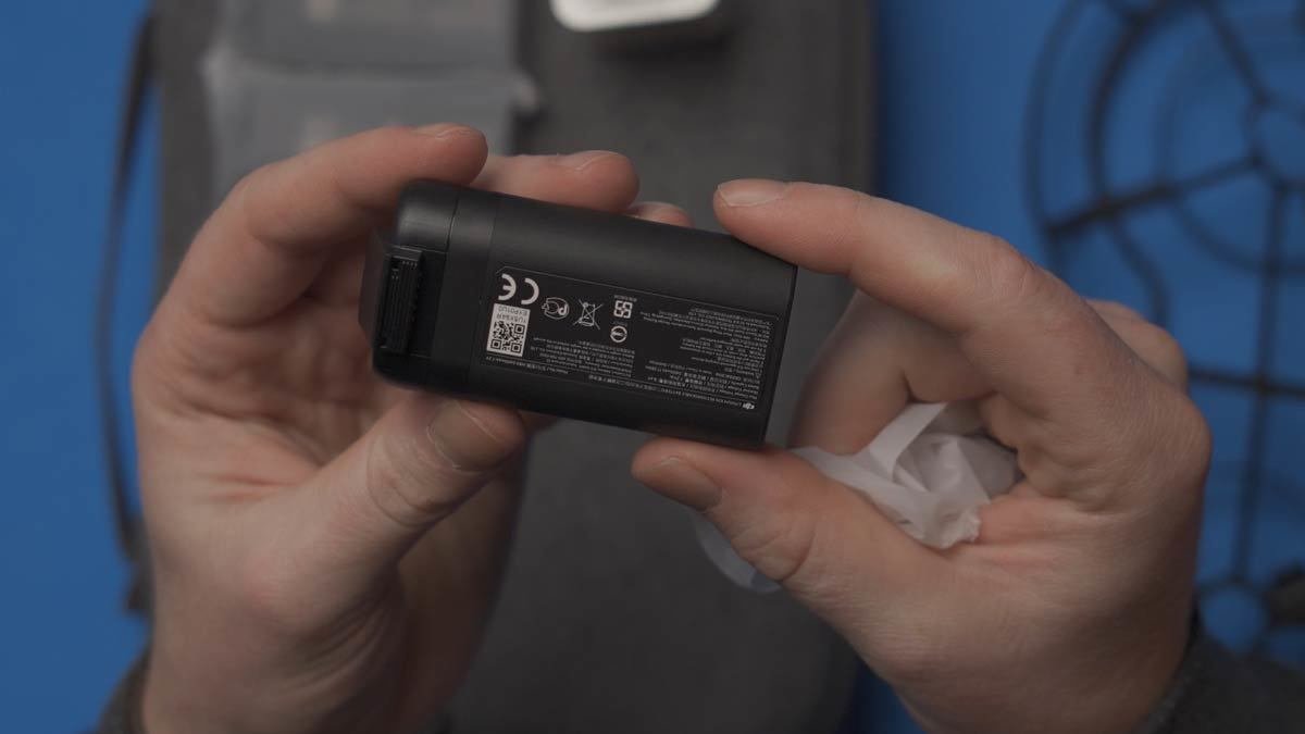 How to Charge Mavic Mini Remote Controller and Batteries — Aerial Guide