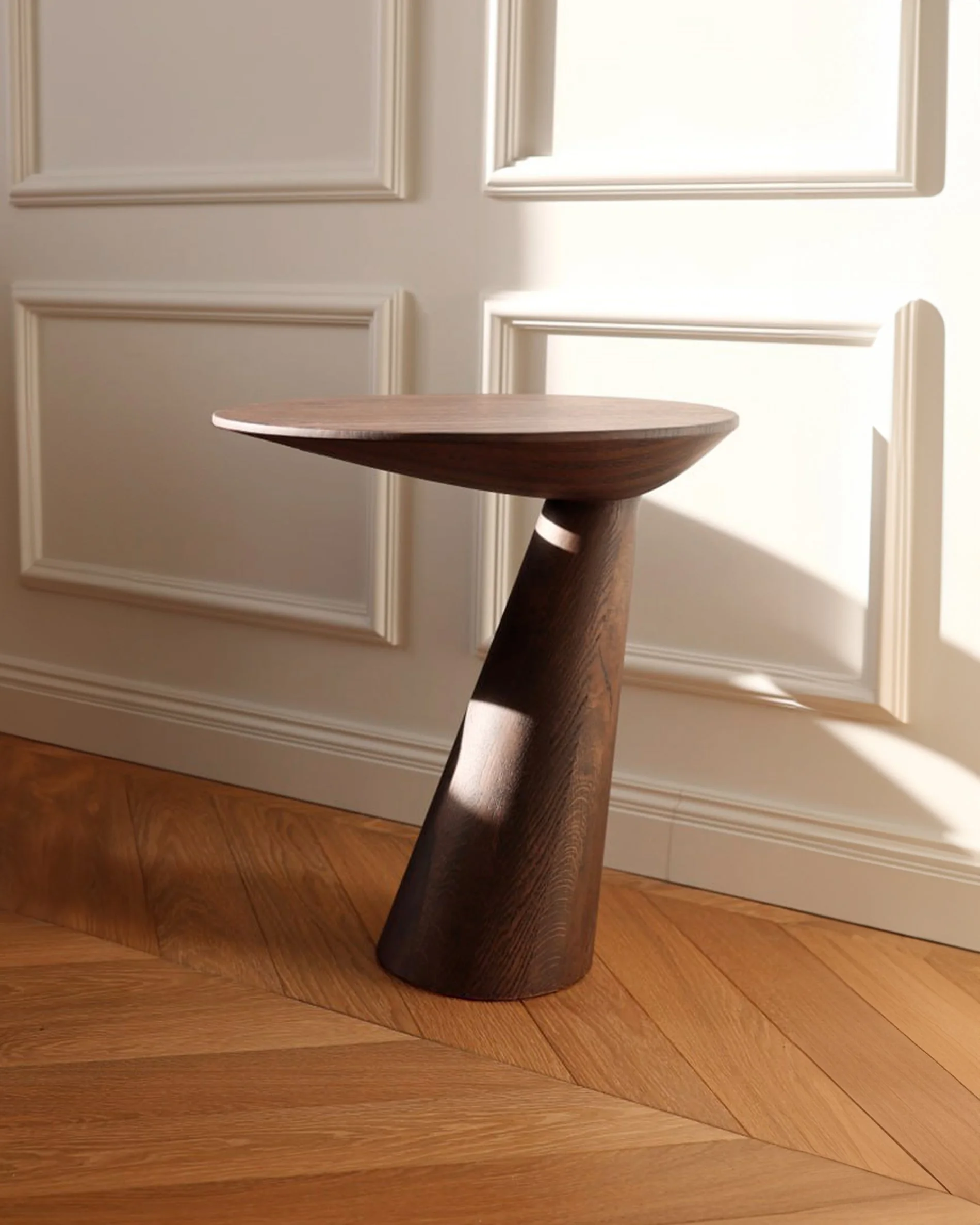 Table d'appoint Kovel en chêne massif — Finition au choix — Kimnata Paris