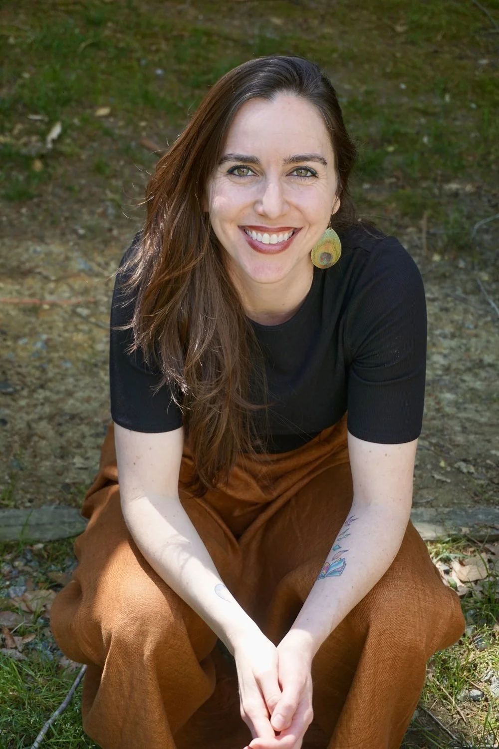 Caitlin McGill | Writer & Educator