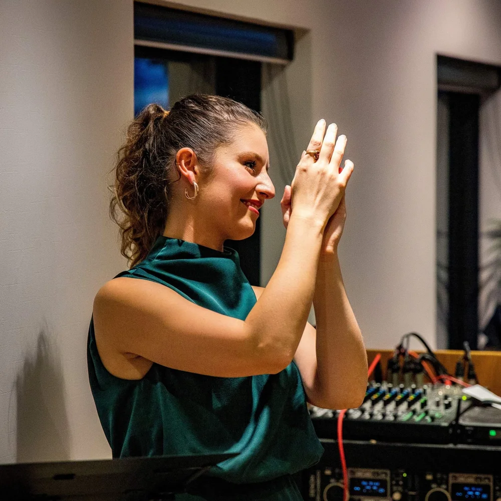 Shannon Kitchen - Singer