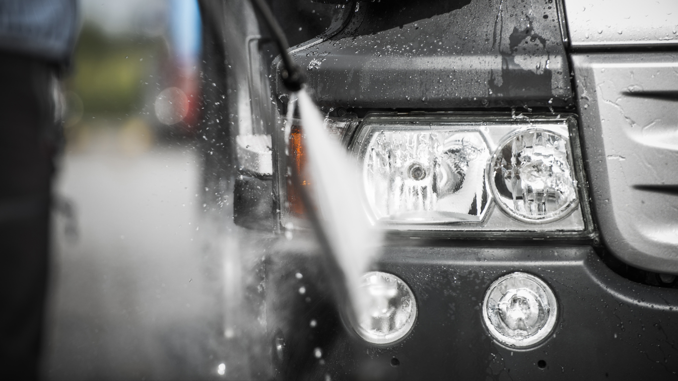 MOBILE TRUCK WASHING — FLEETWASH