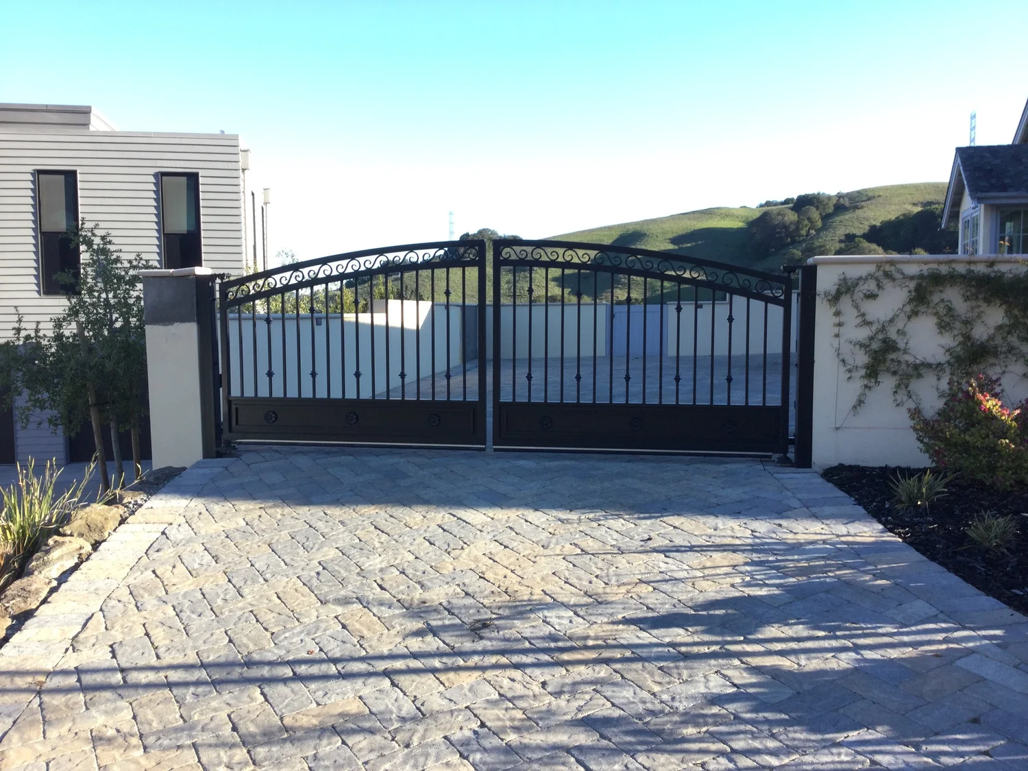 Driveway & Pedestrian Gates — R&S Concord