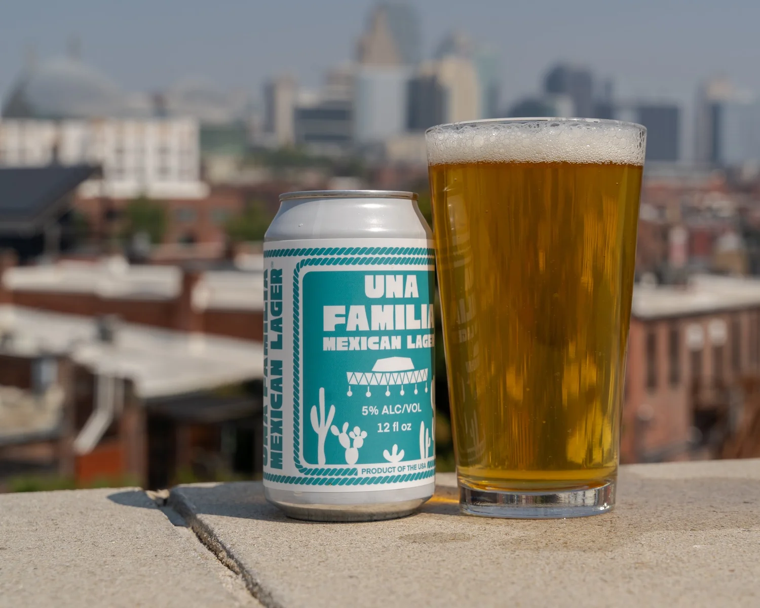 Una Familia Lager