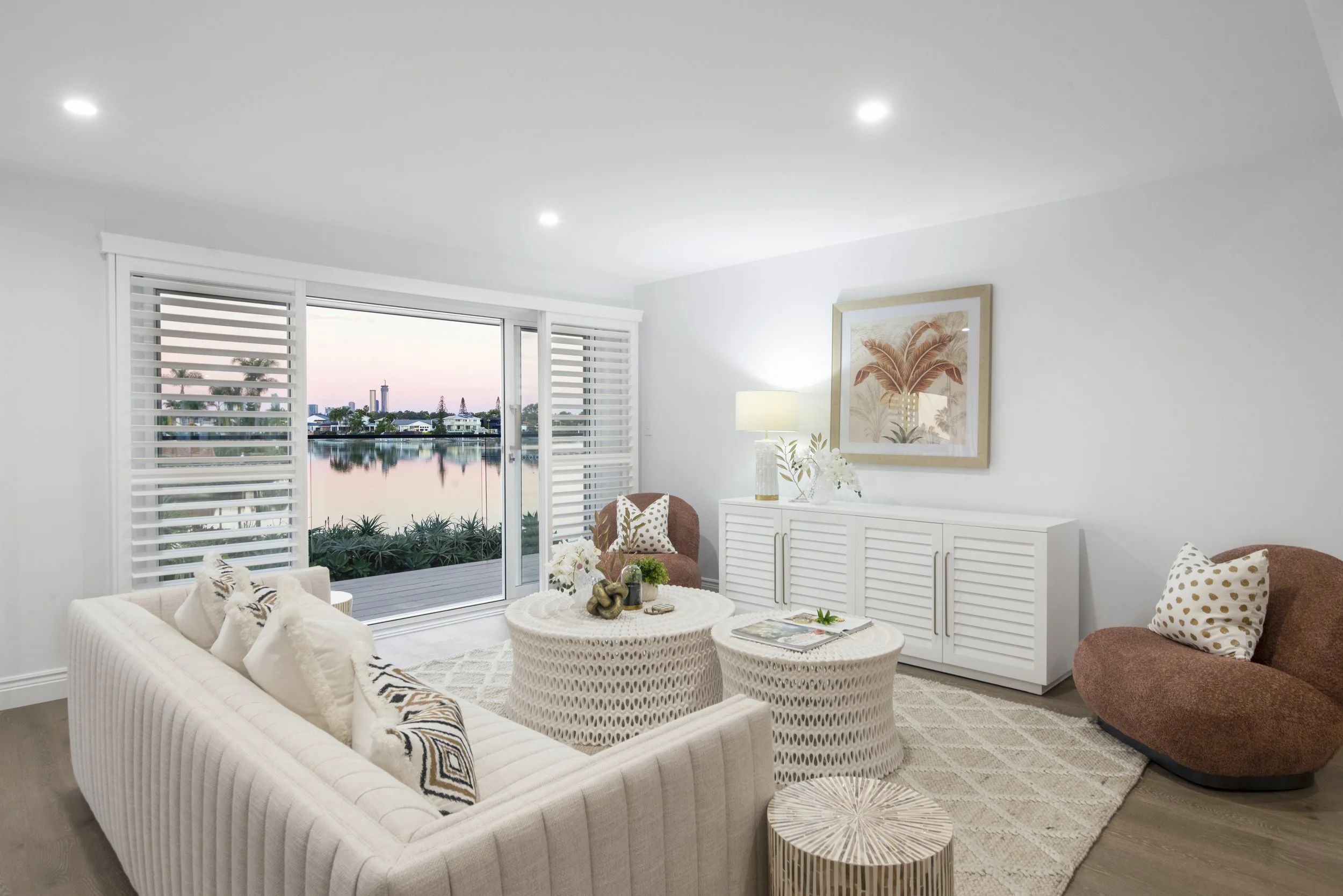 Services — PARADISE INTERIORS