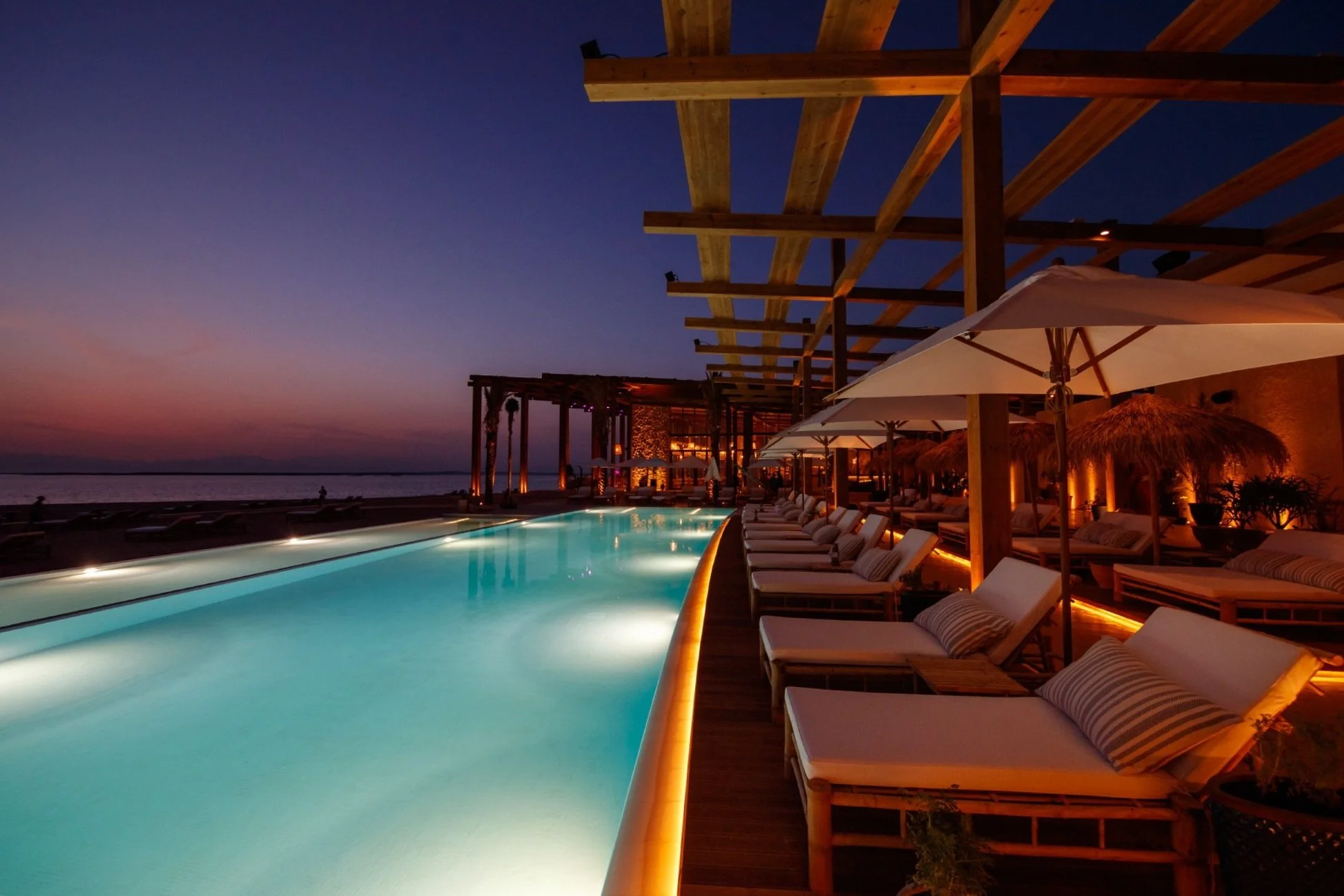 Architainment Lighting Design — Drawn to the Light