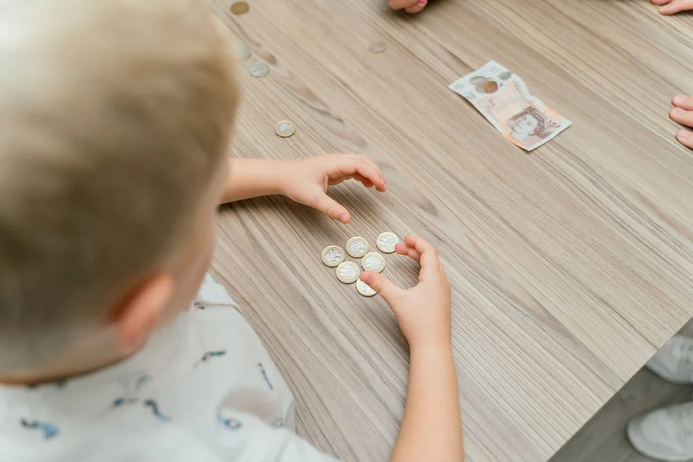 A guide to Monzo: The smart way to manage (and save!) your money ...