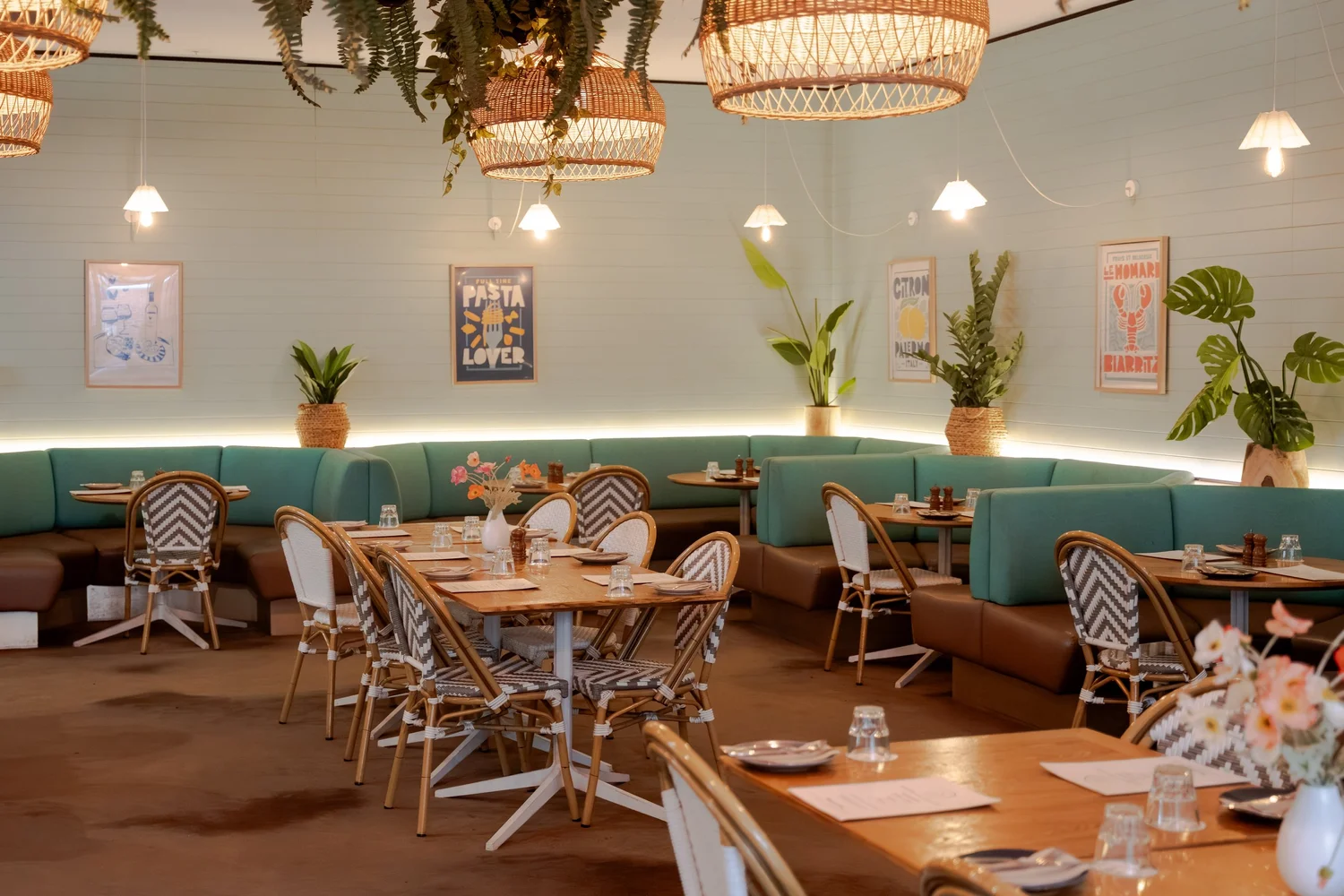 Sports Pub, Beer Garden & Night Club South Sydney | Pub Bistro The ...