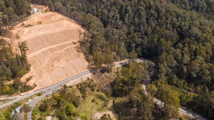 Item — Whelans Group | Earthmoving. Haulage. Quarries. Traffic Management.