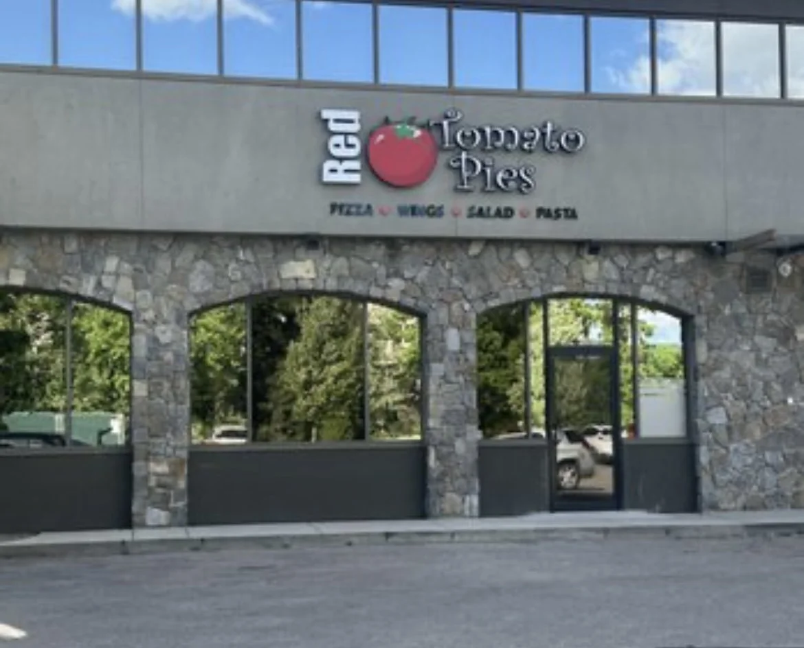 Kelowna — Red Tomato Pies
