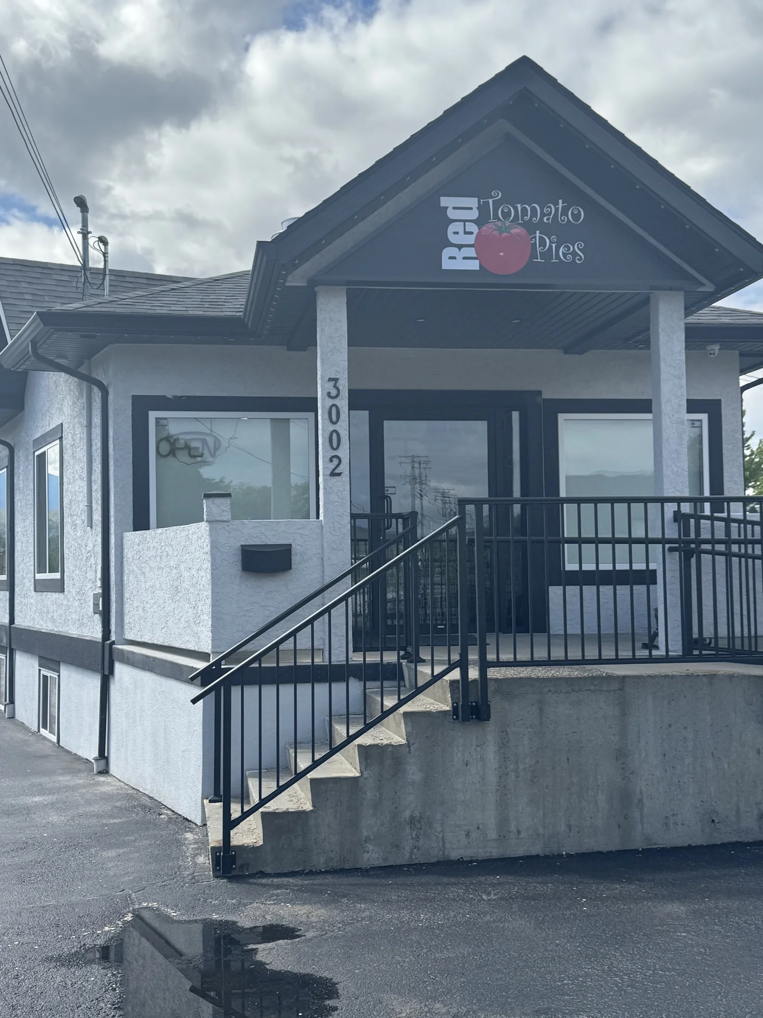 Vernon — Red Tomato Pies