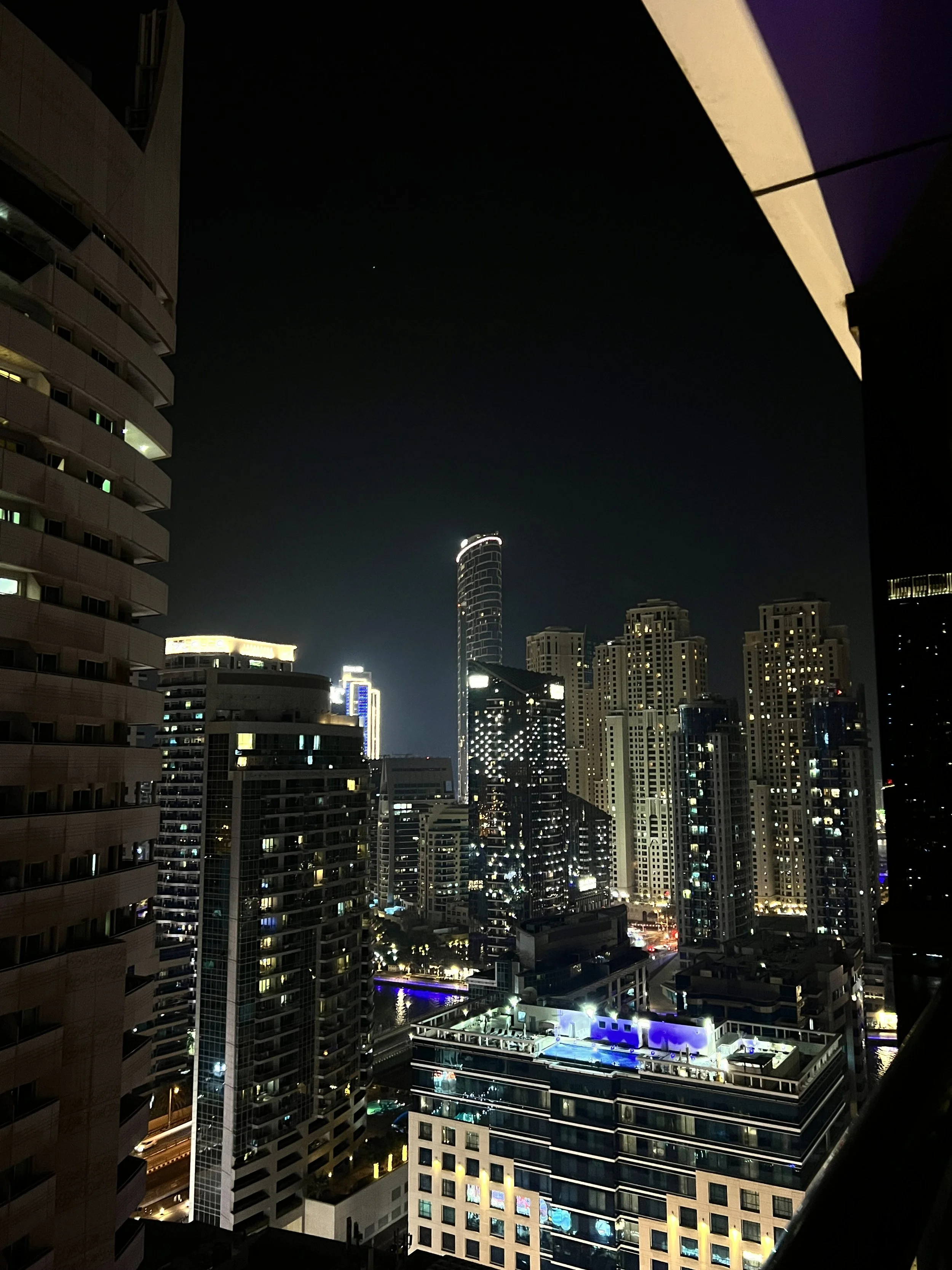 Curavista Magazine - Luxury Hotels & Resorts