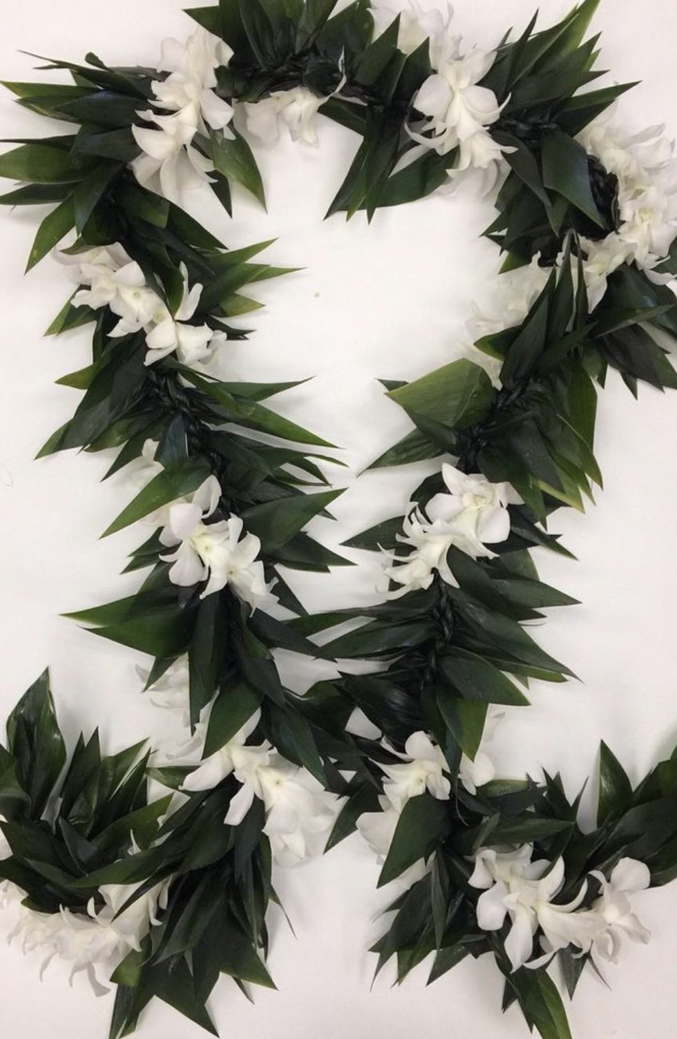 Lei — Flo’s Min Florist